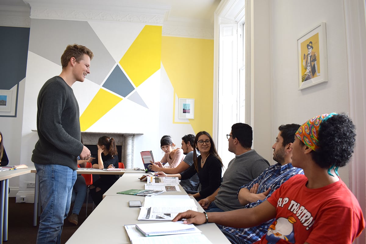 Programa Embajador | ELI Schools